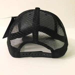 Fersten Worldwide | Accessories | Cub Cadet Trucker Hat Snap Back Black ...